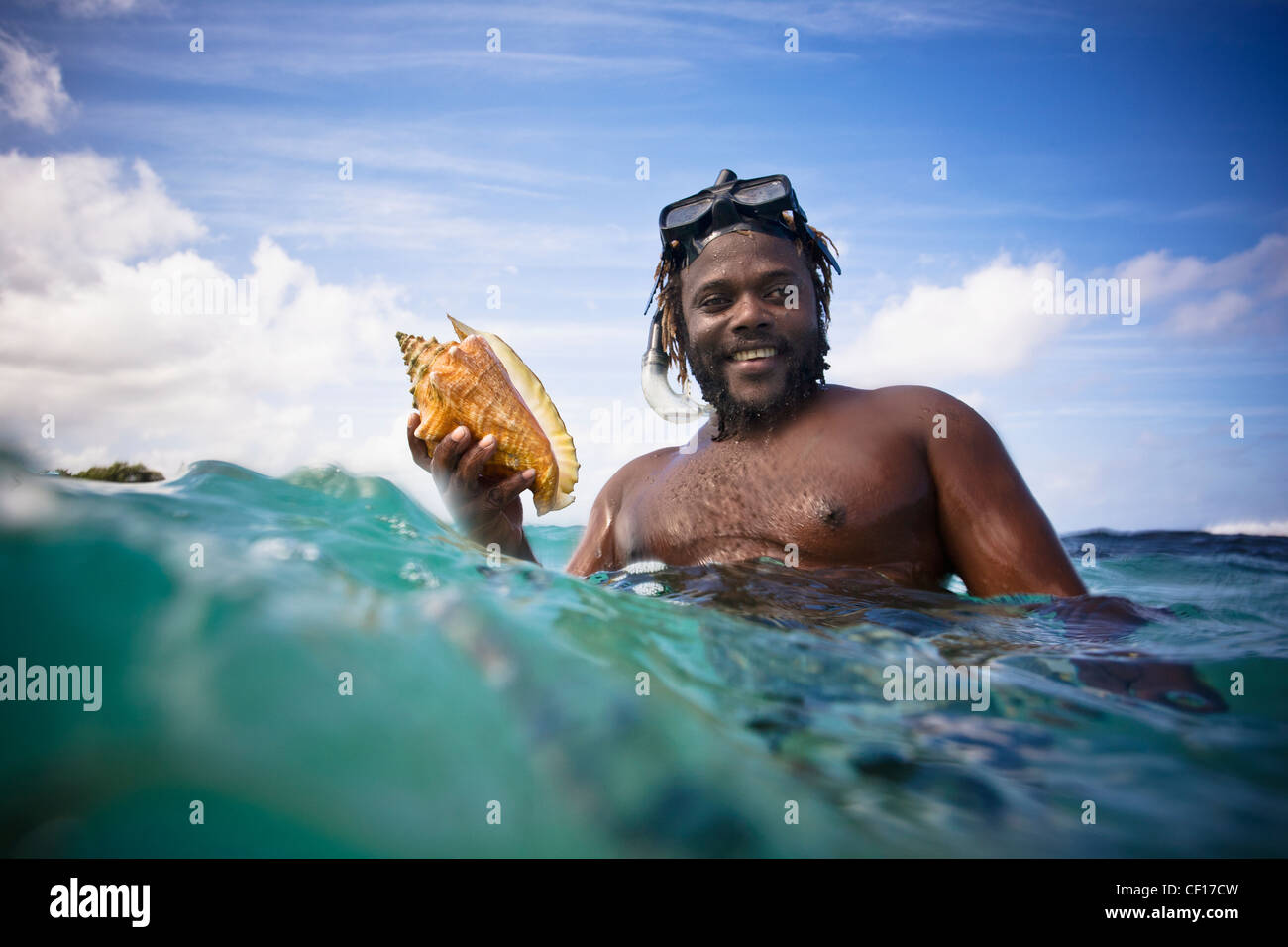 Conch bay hi-res stock photography and images - Alamy