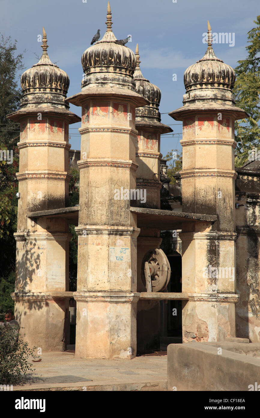 Traditional well hi-res stock photography and images - Alamy