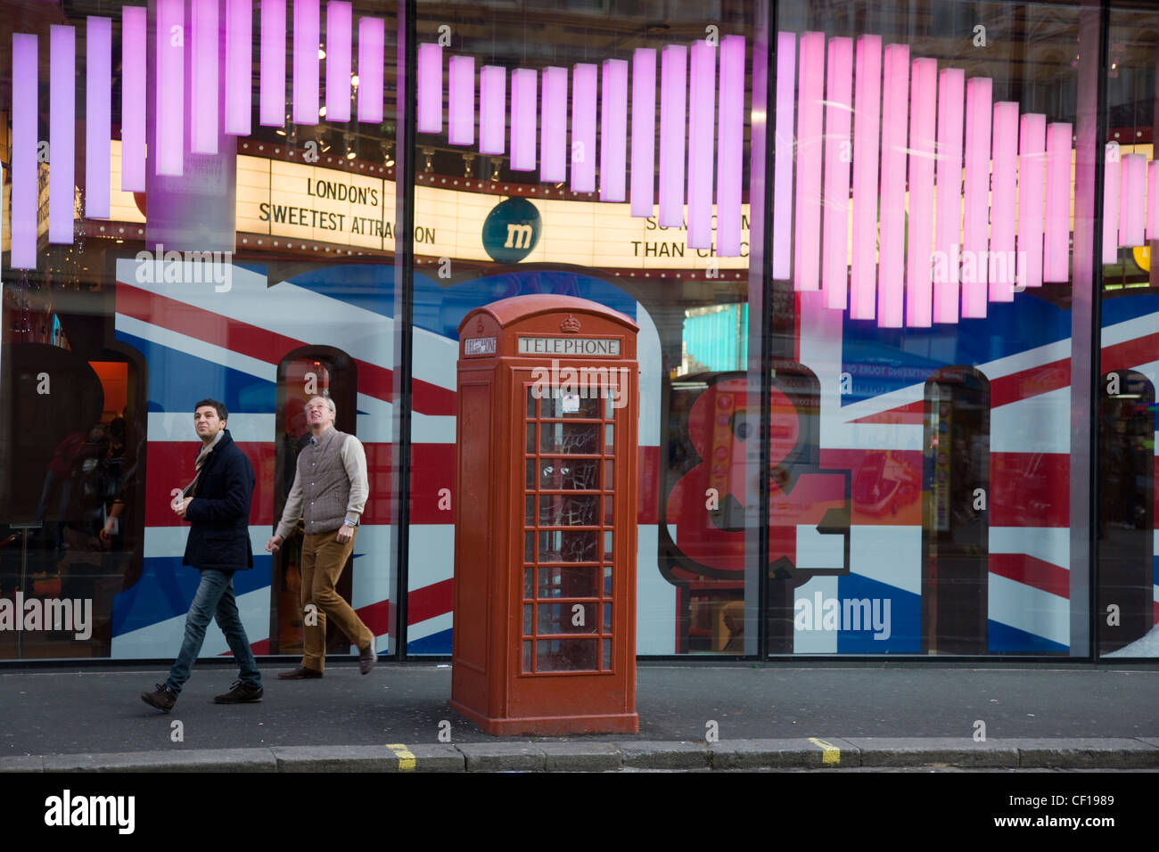 Union jack window hi-res stock photography and images - Alamy