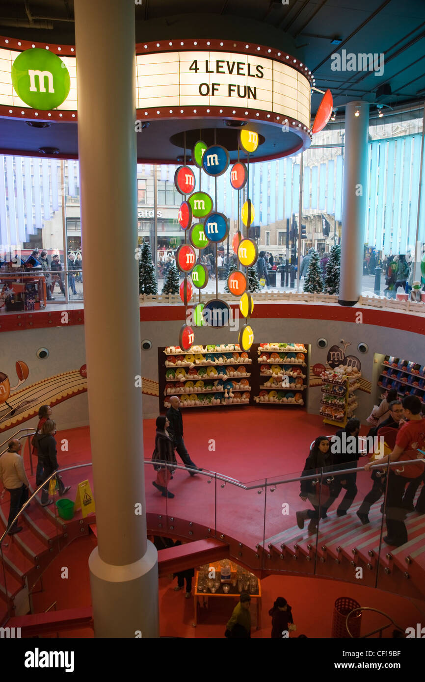 M and m's world leicester square hi-res stock photography and images ...