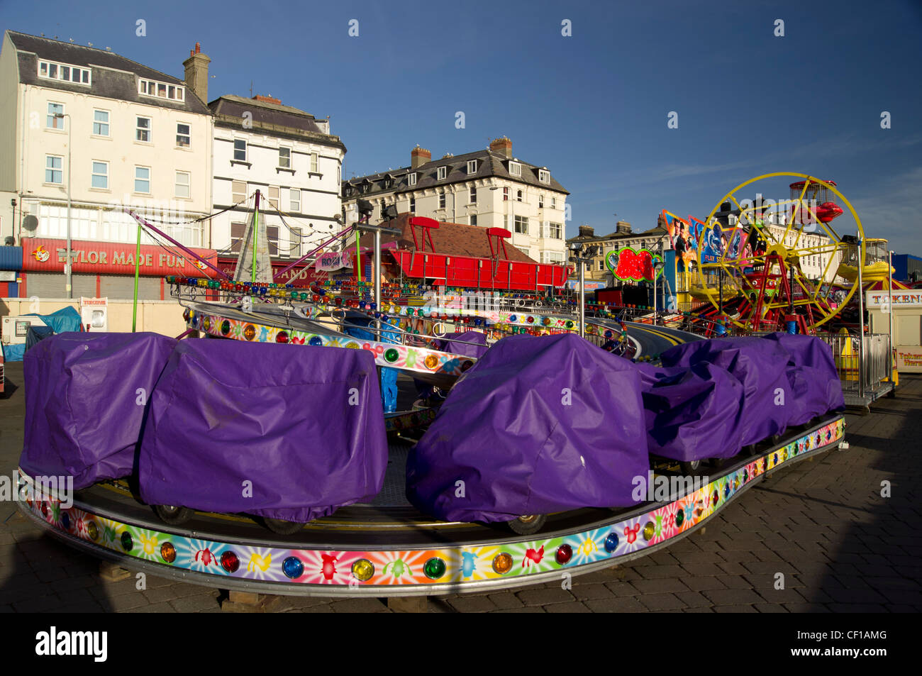 Bridlington seafront fair Stock Photo - Alamy