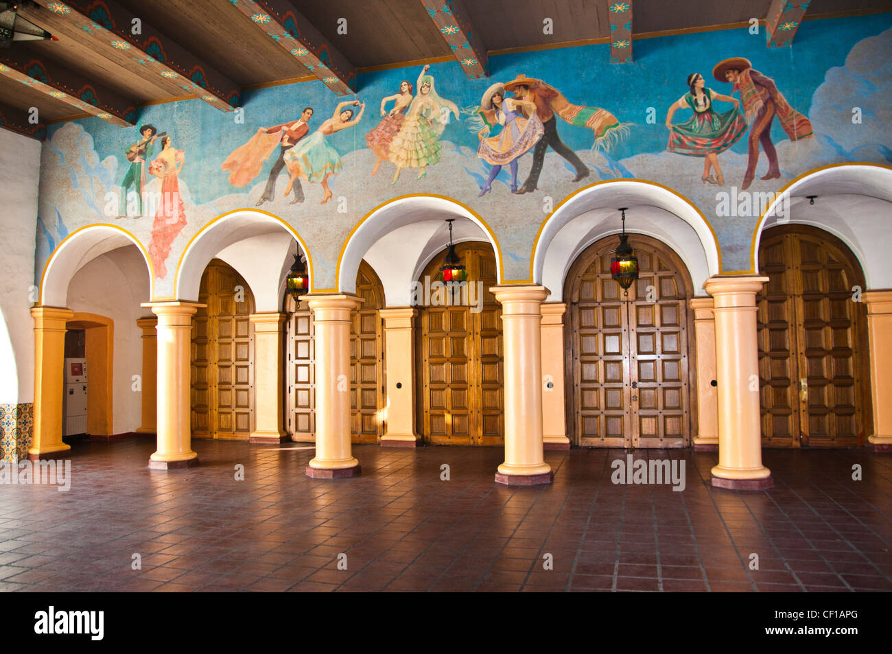 Walkway interior hi-res stock photography and images - Alamy