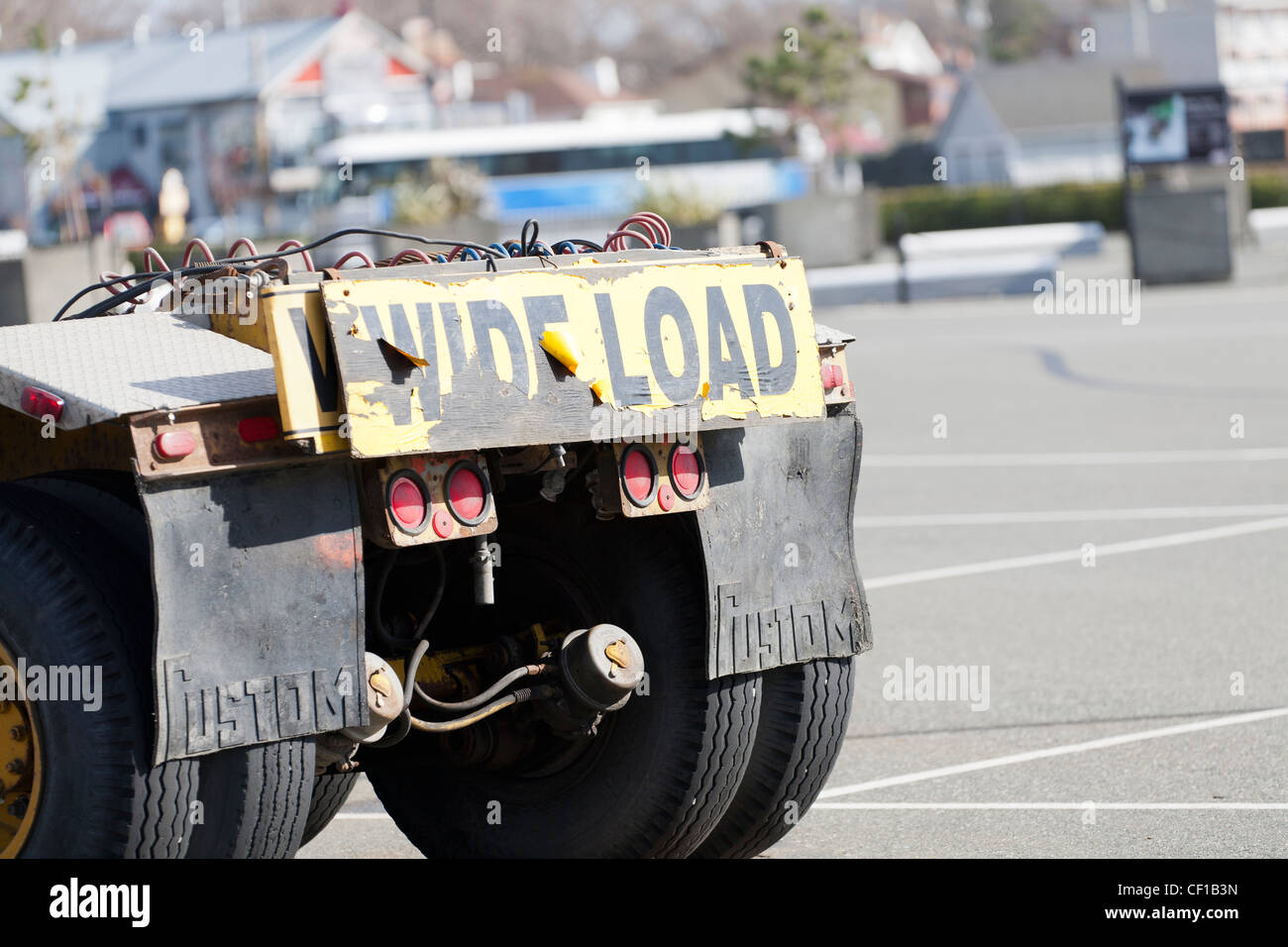 Wide load hi-res stock photography and images - Alamy