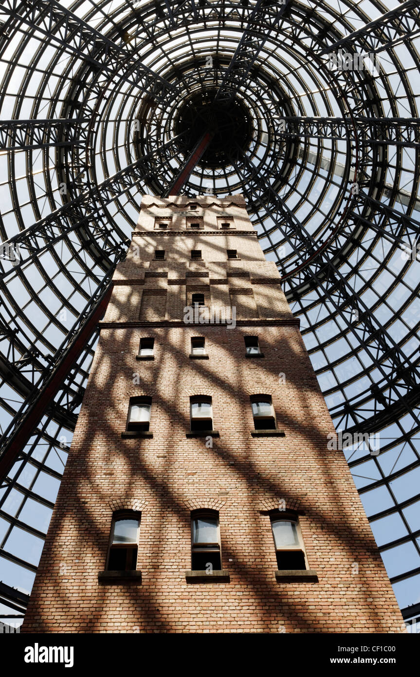 Melbourne central shopping centre hi-res stock photography and images ...