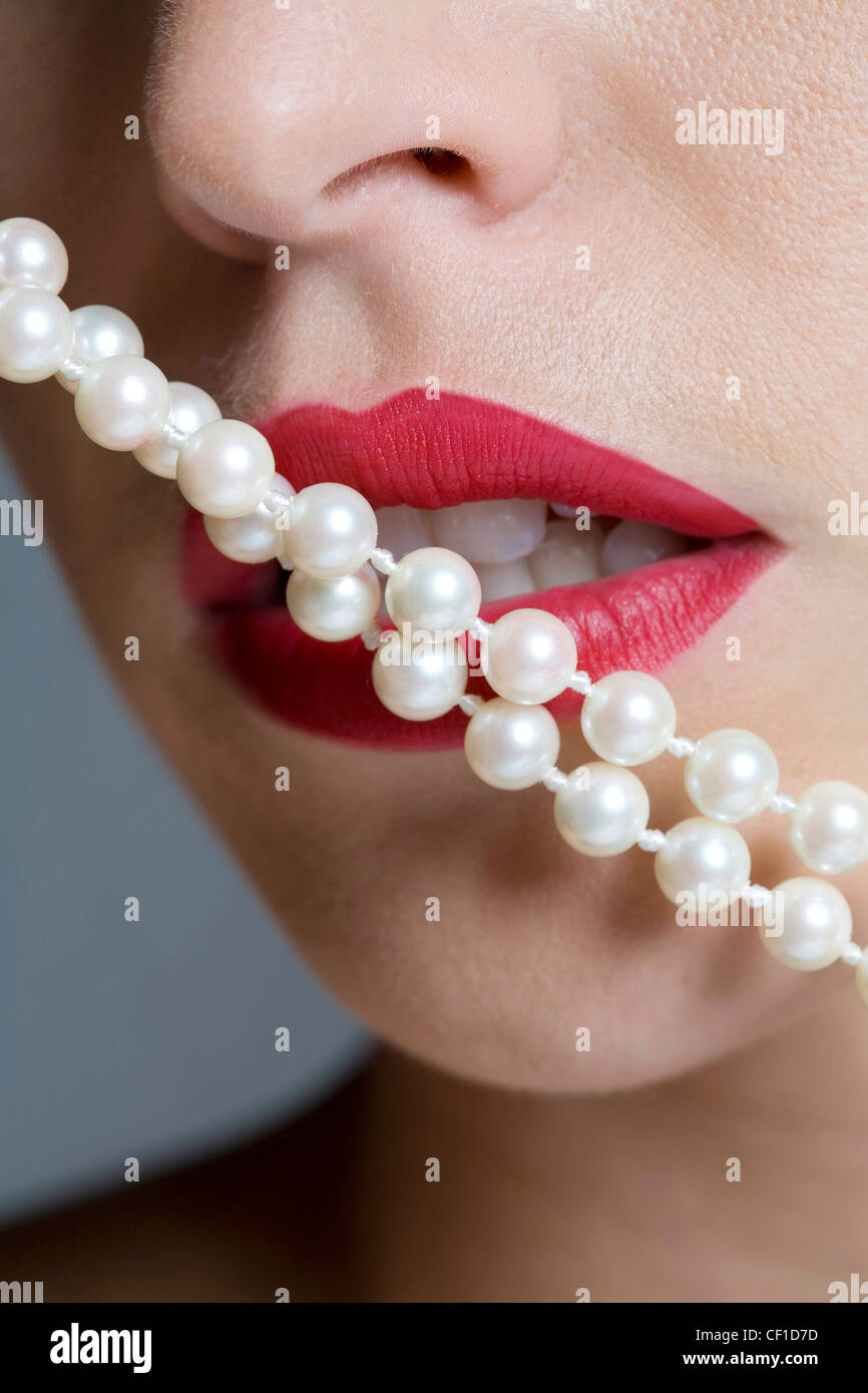 Holdingstring hi-res stock photography and images - Alamy