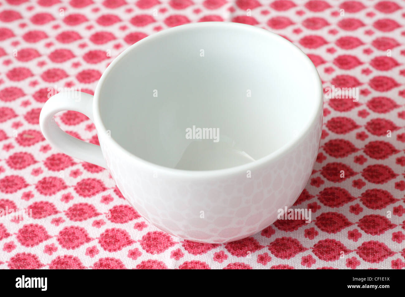 Empty coffee cup hi-res stock photography and images - Alamy