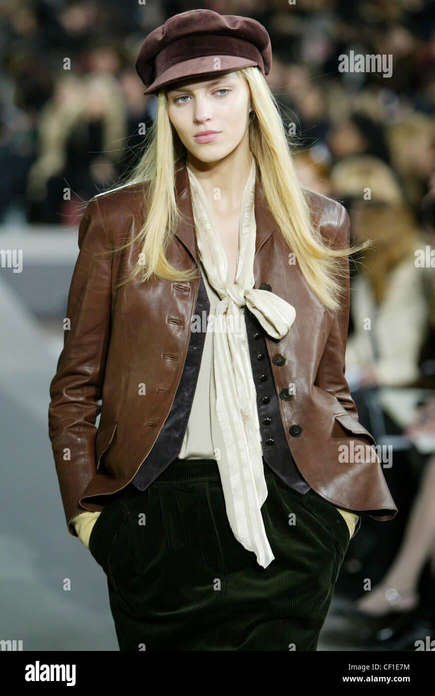 Hermes Paris Ready to Wear Autumn Winter Lenin cap, brown leather ...