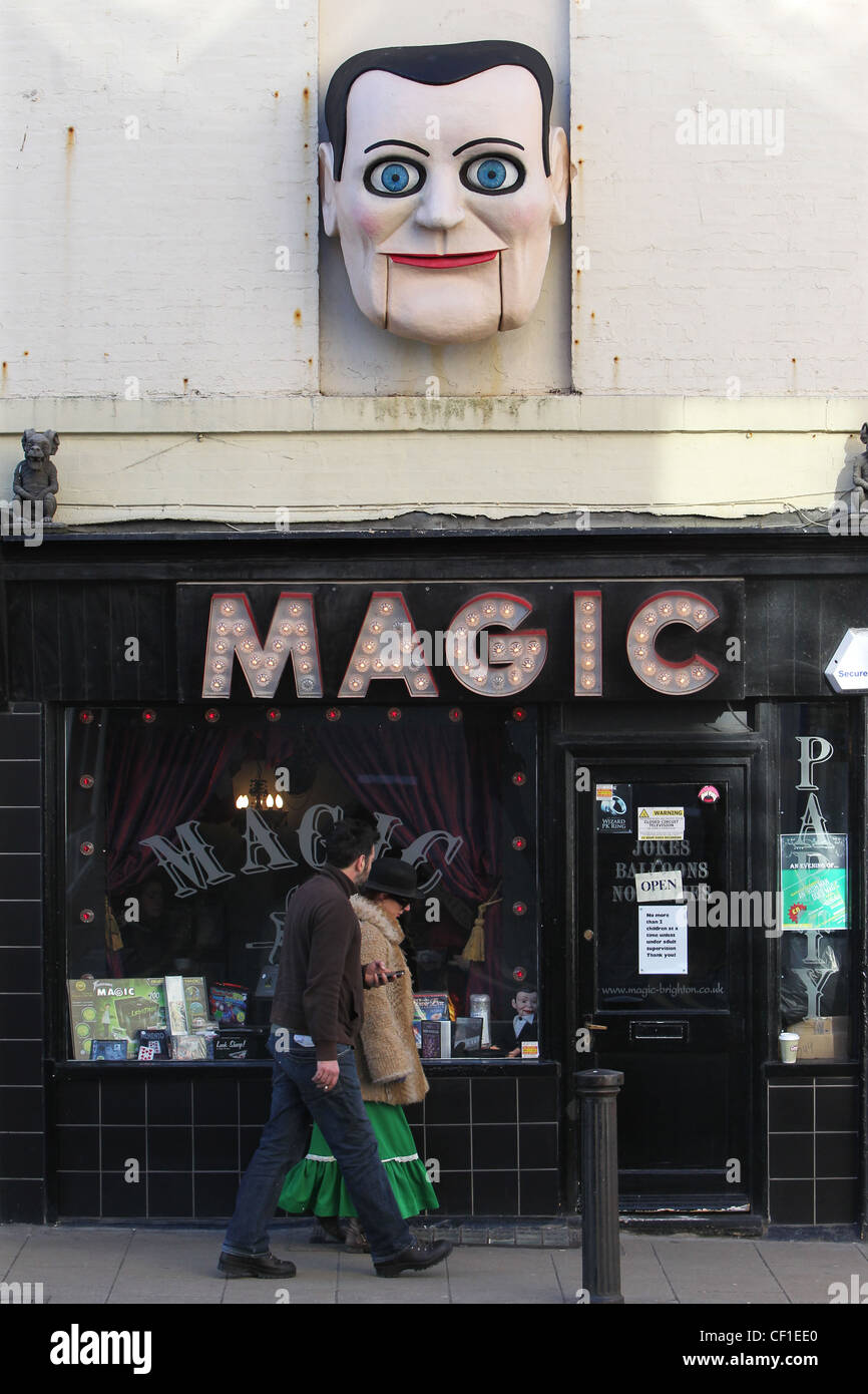 Magic shop hi-res stock photography and images - Alamy