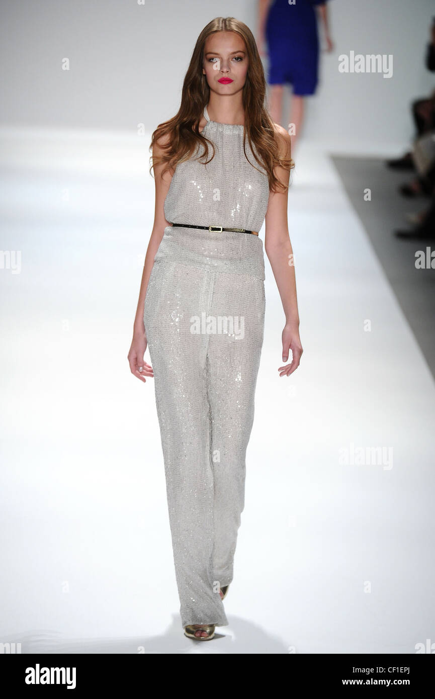 Luca Luca New York Ready to WearSpringSummer 2012 Stock Photo - Alamy