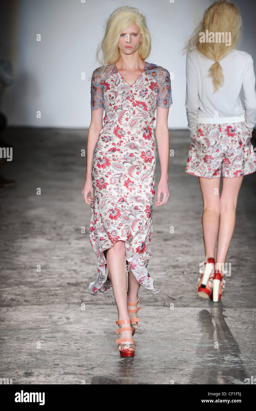 Clements ribeiro hi-res stock photography and images - Alamy