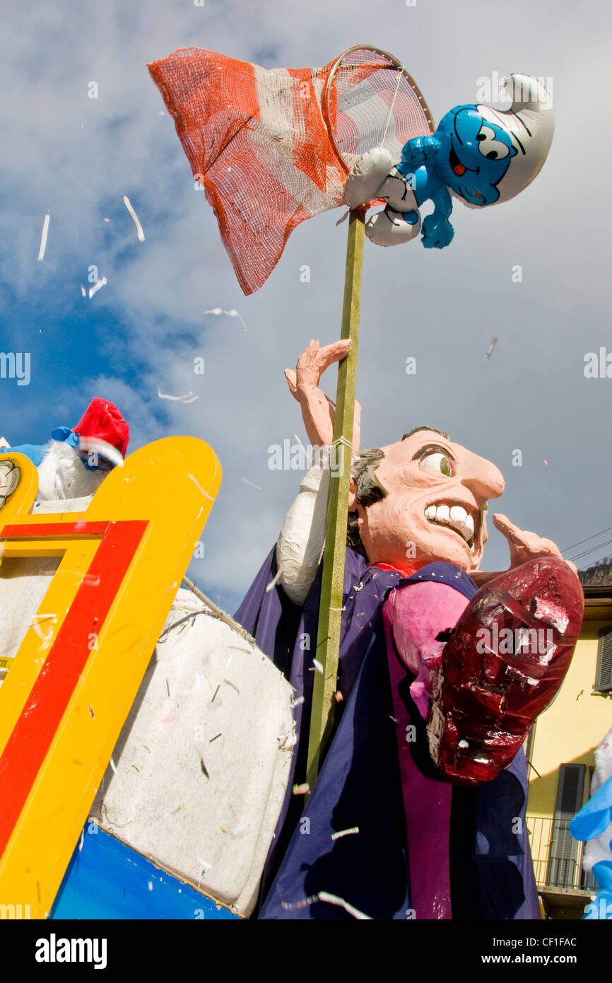 The smurfs carnival parade hi-res stock photography and images - Alamy