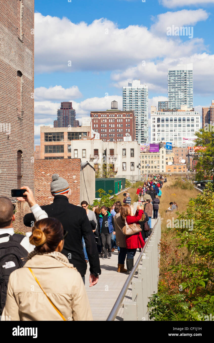 People walking on the High Line, Lower West Side, New York Stock Photo ...