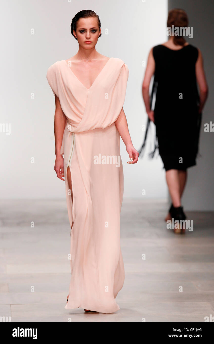 Osman catwalk show hi-res stock photography and images - Alamy