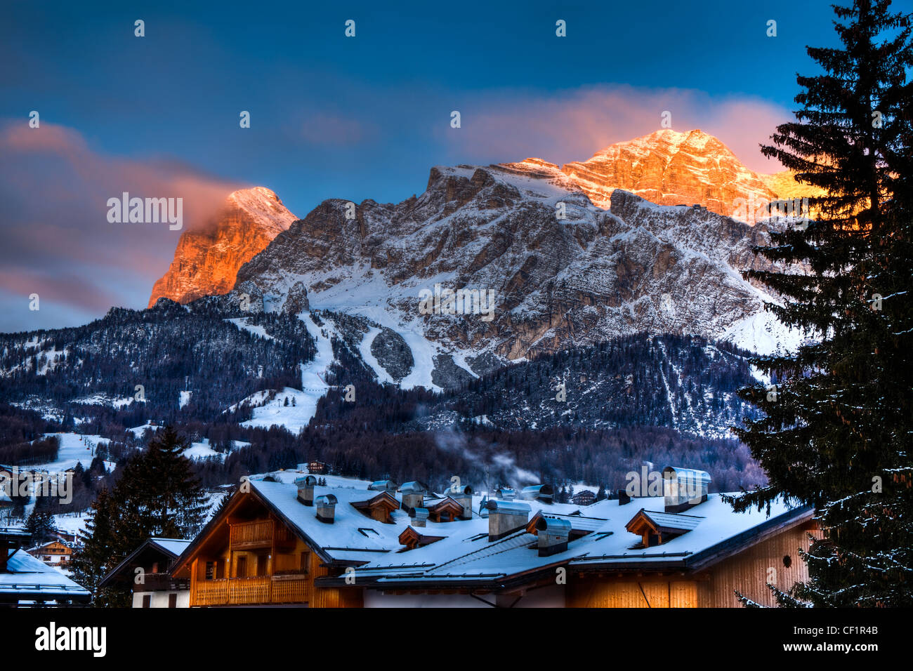 Cortina ski slopes hi-res stock photography and images - Alamy