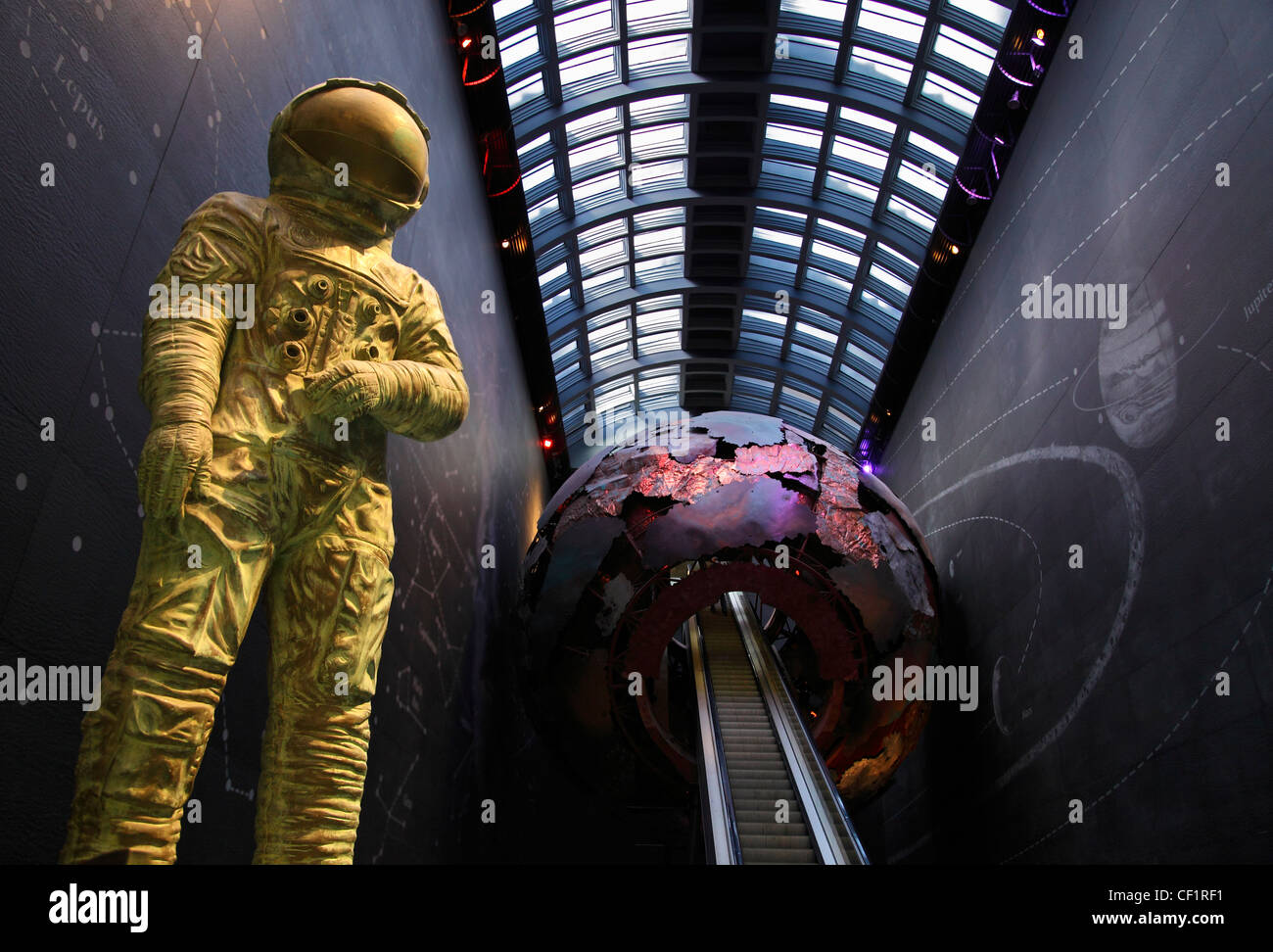 Entrance to the Science Museum in Kensington, London 2 Stock Photo - Alamy