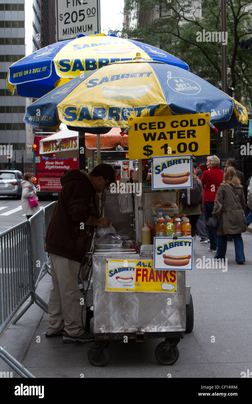 New York Hot Dog stand Stock Photo - Alamy