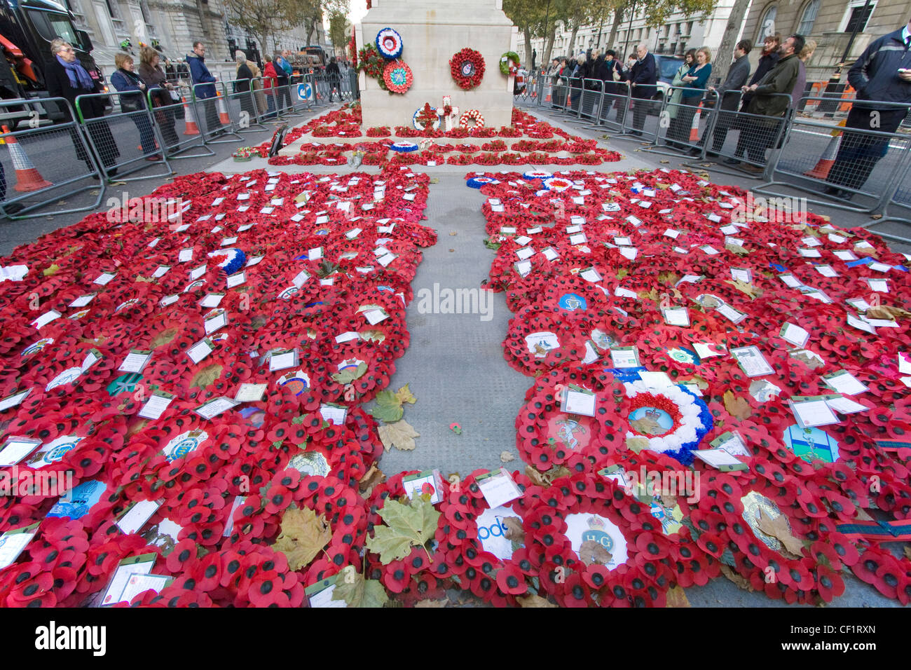 Monuments around world hi-res stock photography and images - Alamy