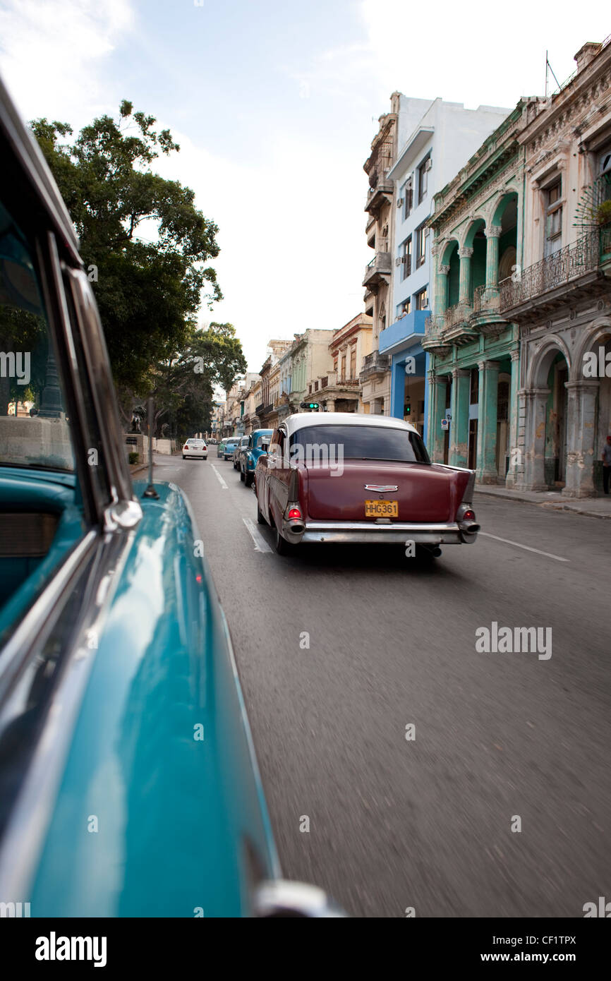 Vintage cuban bus hi-res stock photography and images - Alamy
