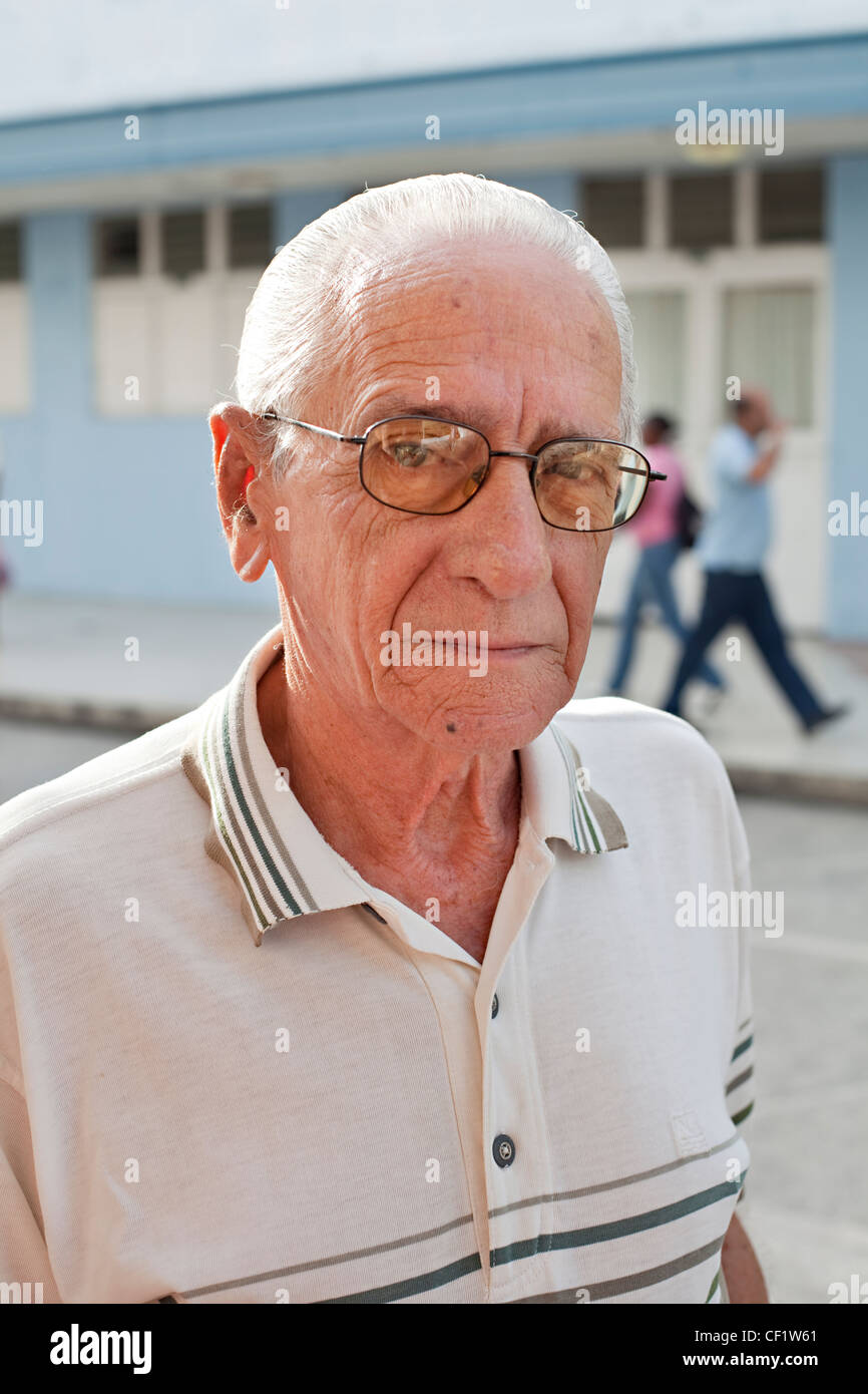 Elderly cuban smile hi-res stock photography and images - Alamy