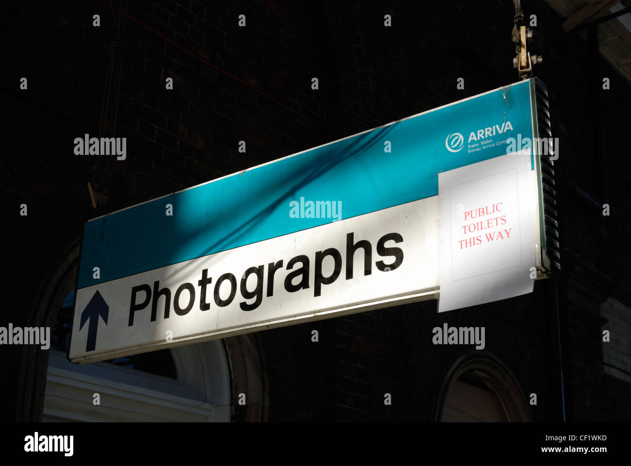 Chester station sign hi-res stock photography and images - Alamy