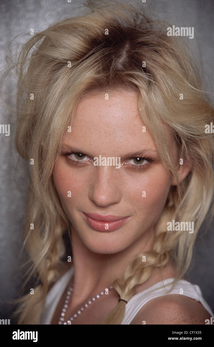 Backstage Milan Ready to Wear D Squared Autumn Winter Model Anna V ...