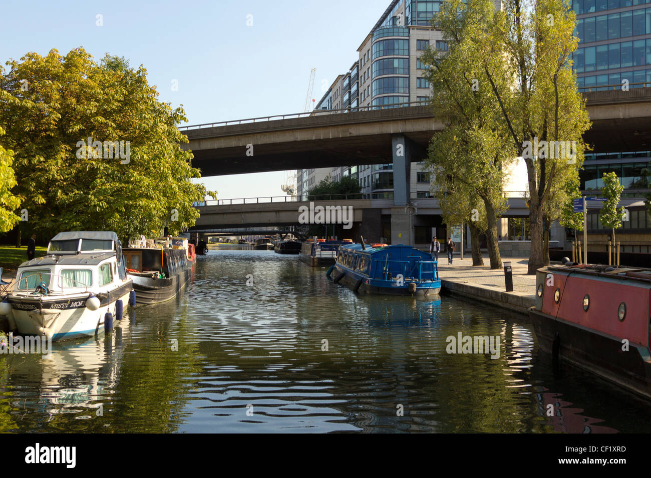 The Paddington Arm of the Grand Union Canal passing under The Westway ...