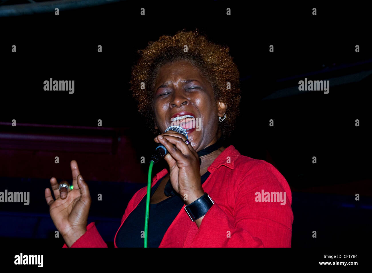 Singing the blues and pearson hi-res stock photography and images - Alamy