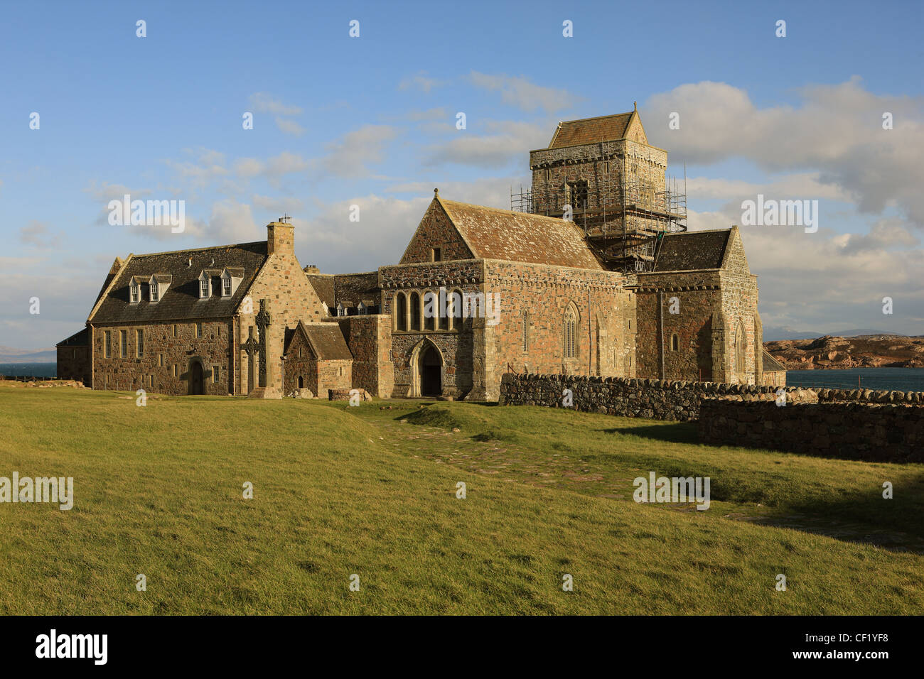 Iona Abbey on the Isle of Iona in the Inner Hebrides of Scotland Stock ...