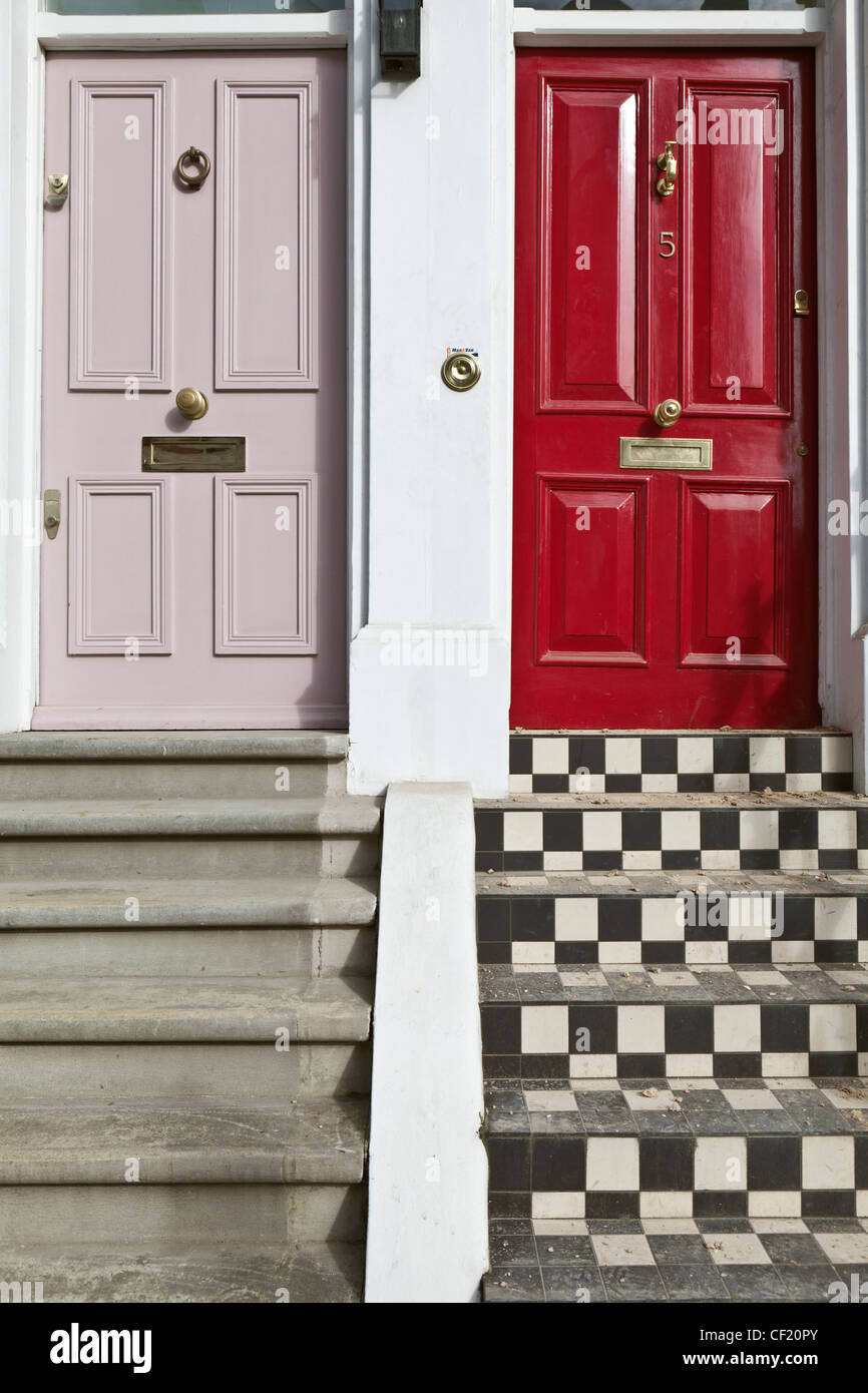 Steps leading up to front door hi-res stock photography and images - Alamy