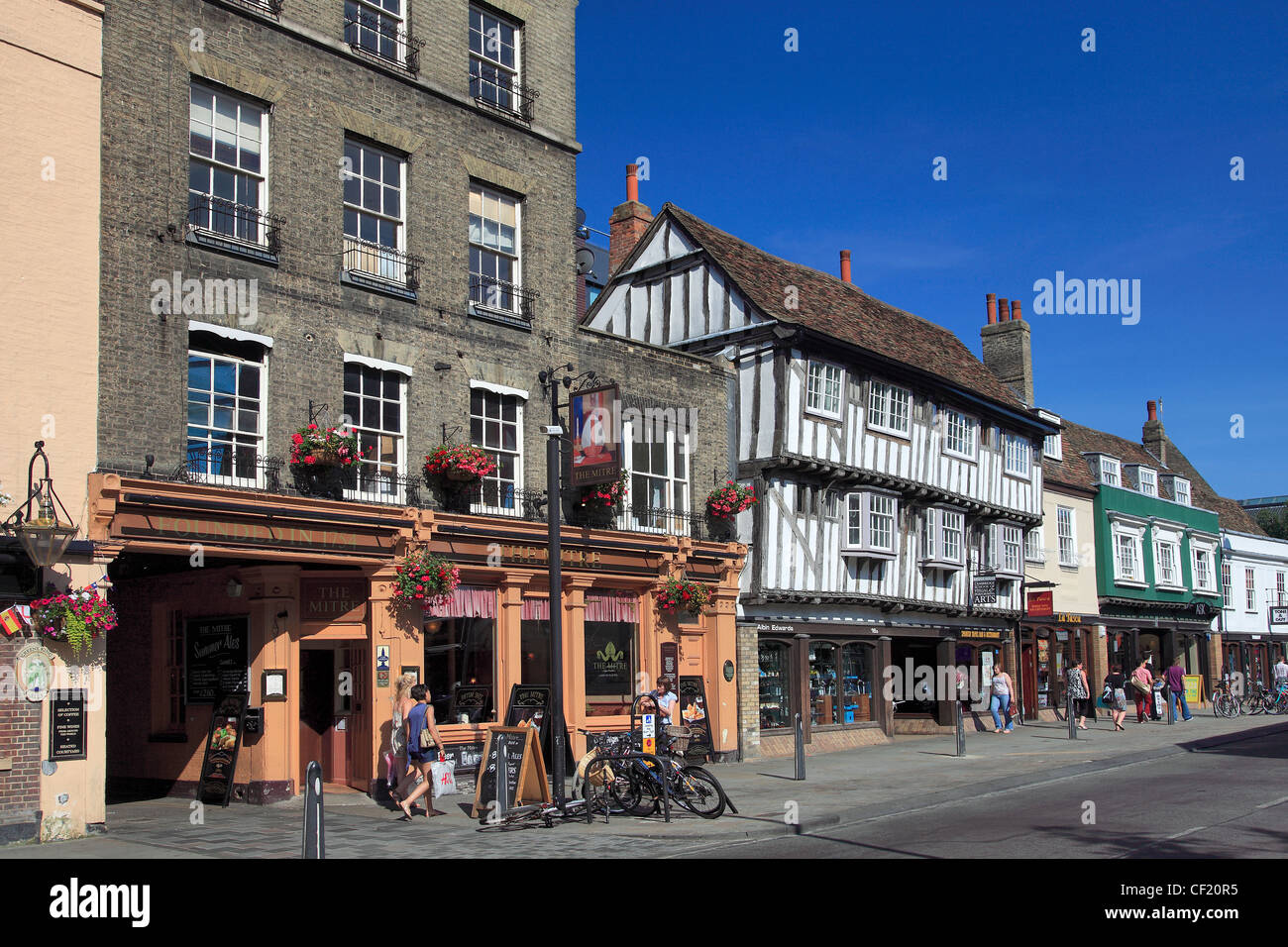Summer scene in cambridge hi-res stock photography and images - Alamy