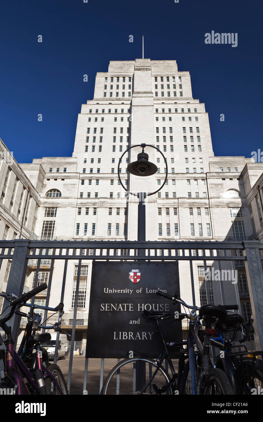 Senate House, the administrative centre of the University of London ...