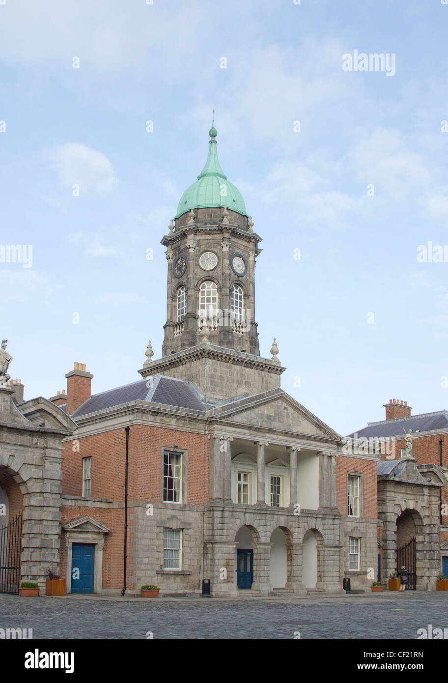scene from the courtyard in dublin castle ireland Stock Photo - Alamy