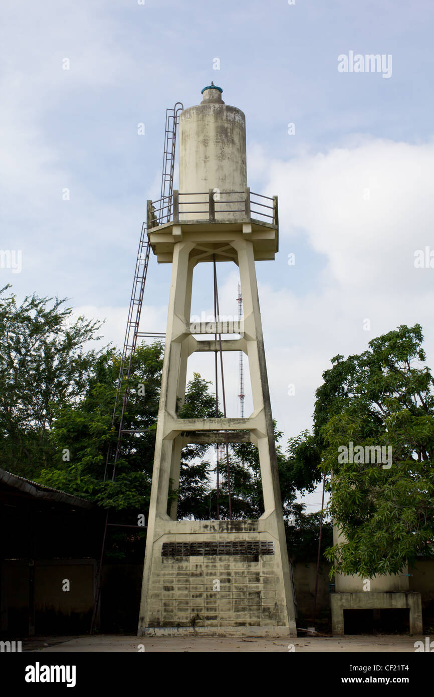 Abandoned industrial water tank hi-res stock photography and images - Alamy