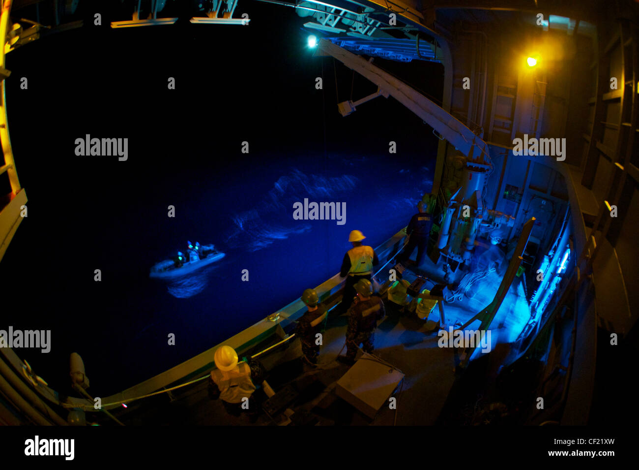 Uss essex alert hi-res stock photography and images - Alamy