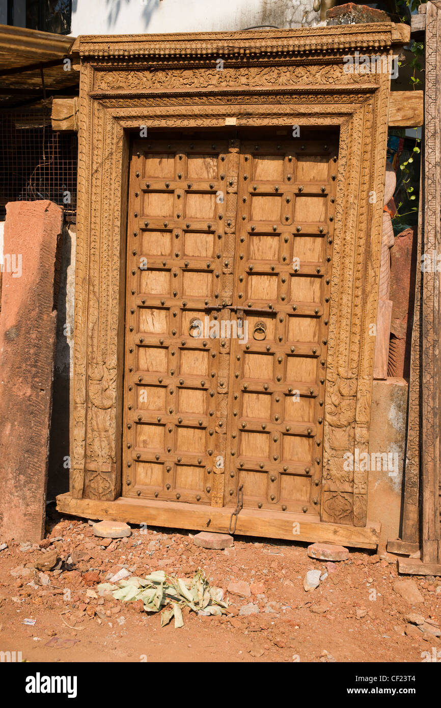 Asian artifacts and antiques Stock Photo - Alamy