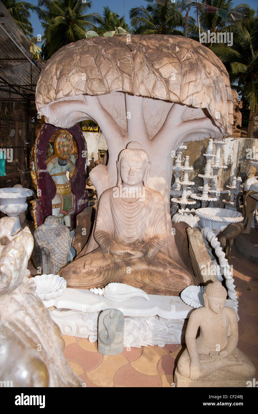 Asian artifacts and antiques Stock Photo - Alamy