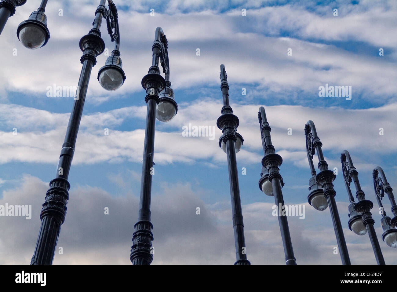 Antique street lights hi-res stock photography and images - Alamy