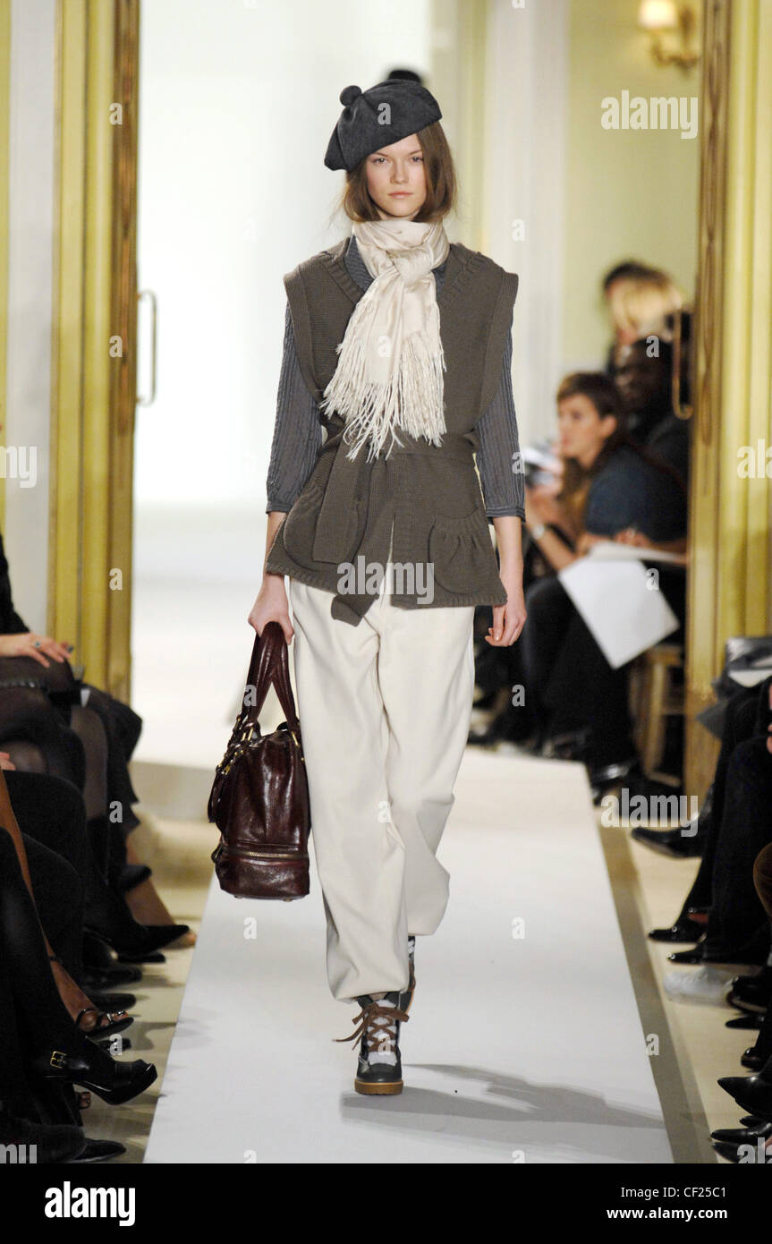 Marc by Marc Jacobs London Ready to Wear Autumn Winter Model Kasia ...