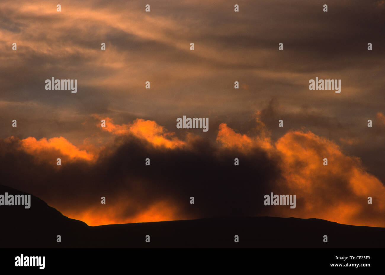 Rising hills hi-res stock photography and images - Alamy