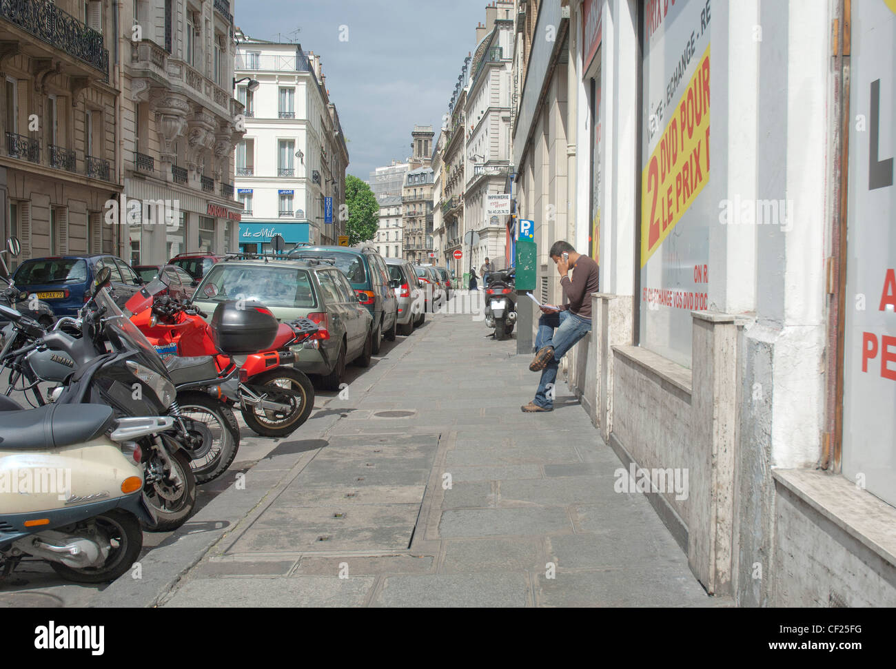 street scene in paris france Stock Photo - Alamy