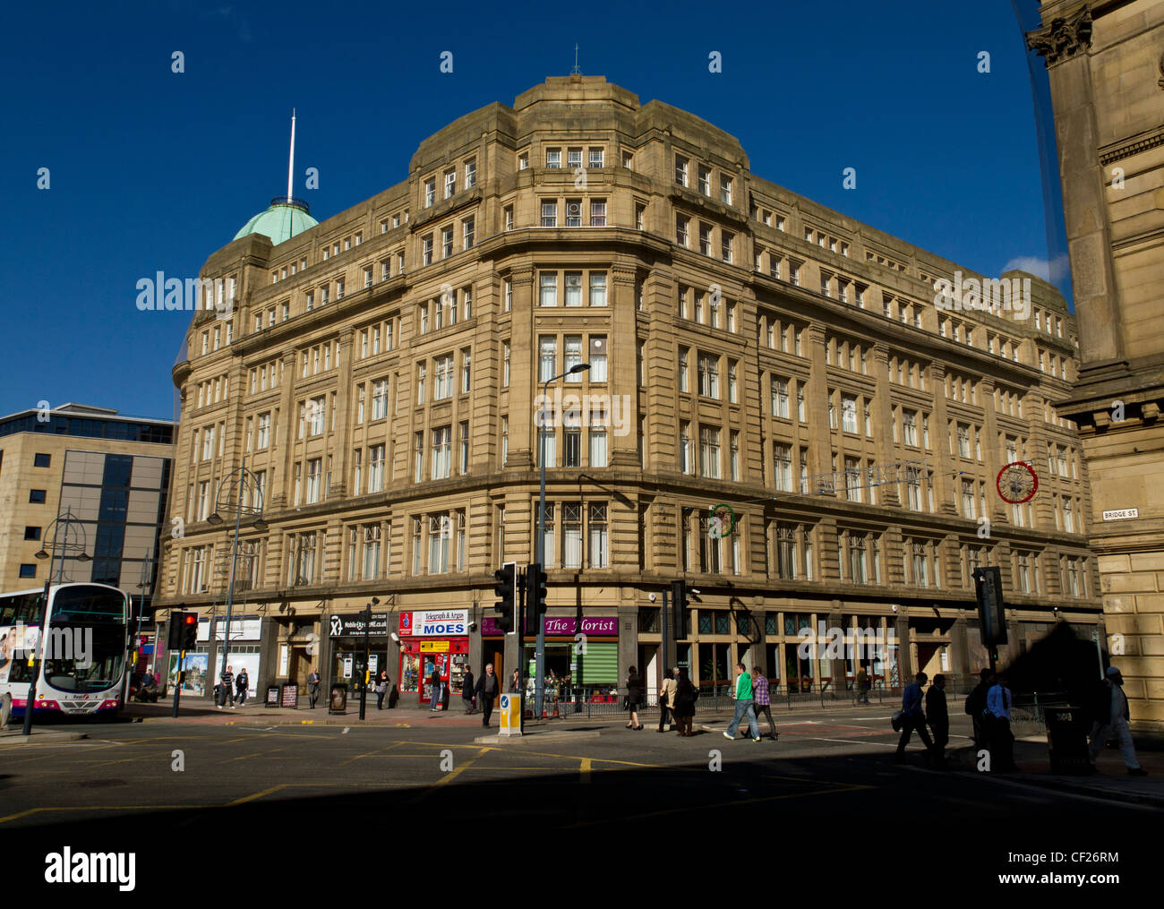 Britannia House, on the corner of Bridge Street and Hall Ings, Bradford ...