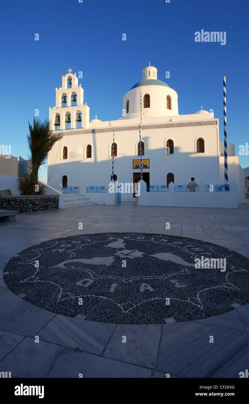 Oia main square hi-res stock photography and images - Alamy