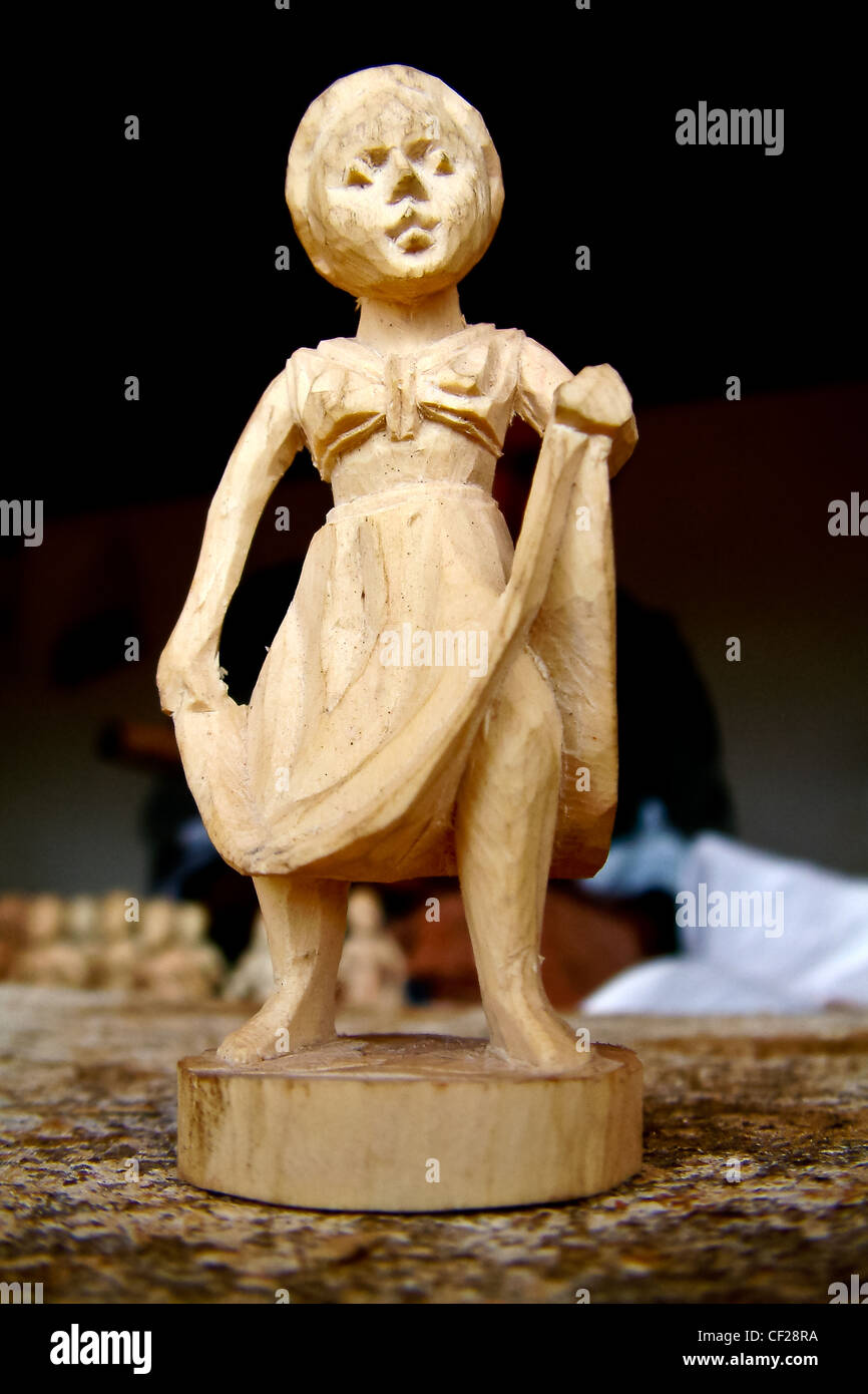 Crafts Zafimaniry in Ambositra, Madagascar Stock Photo - Alamy