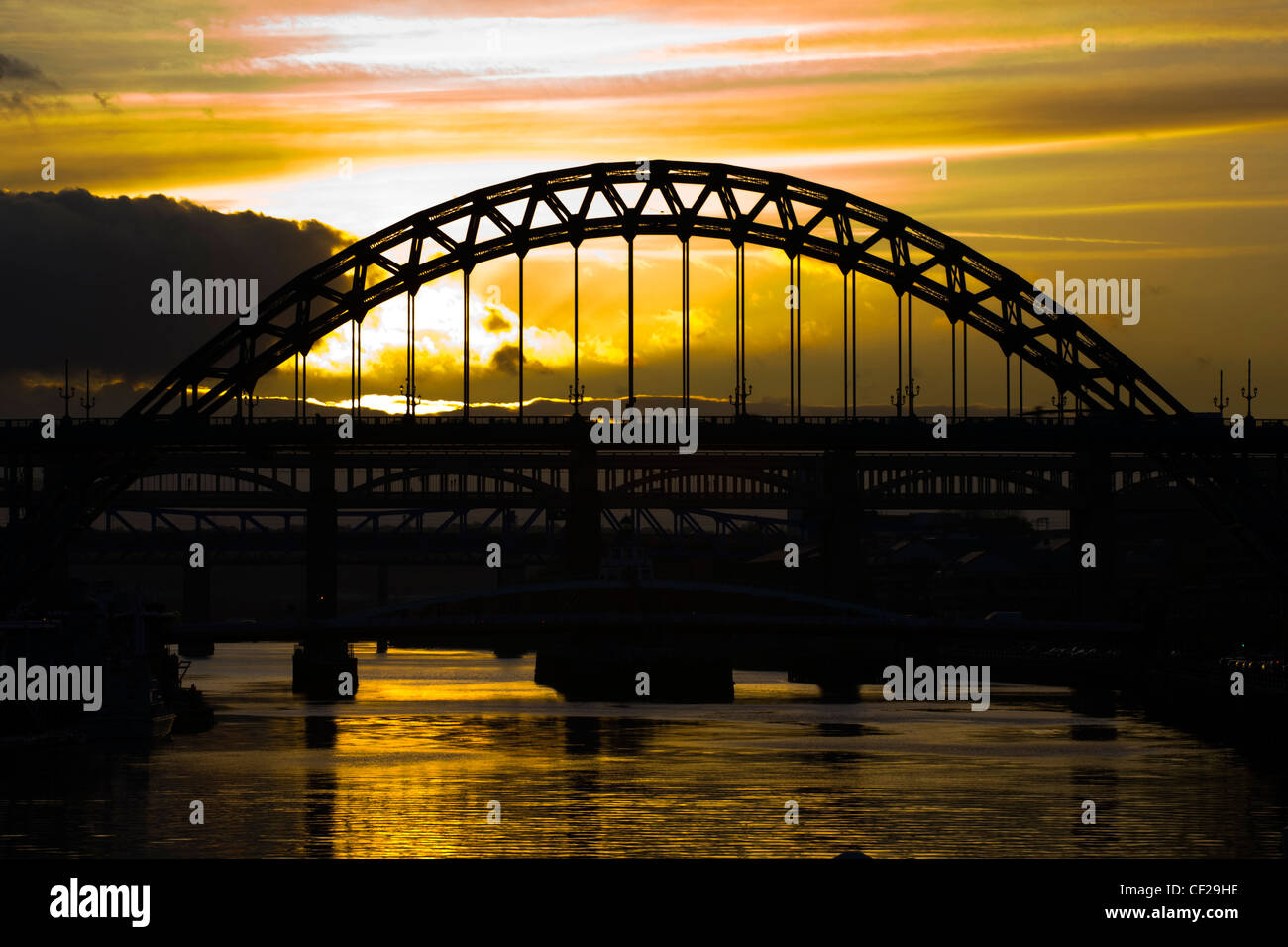 Newcastle train bridges hi-res stock photography and images - Alamy