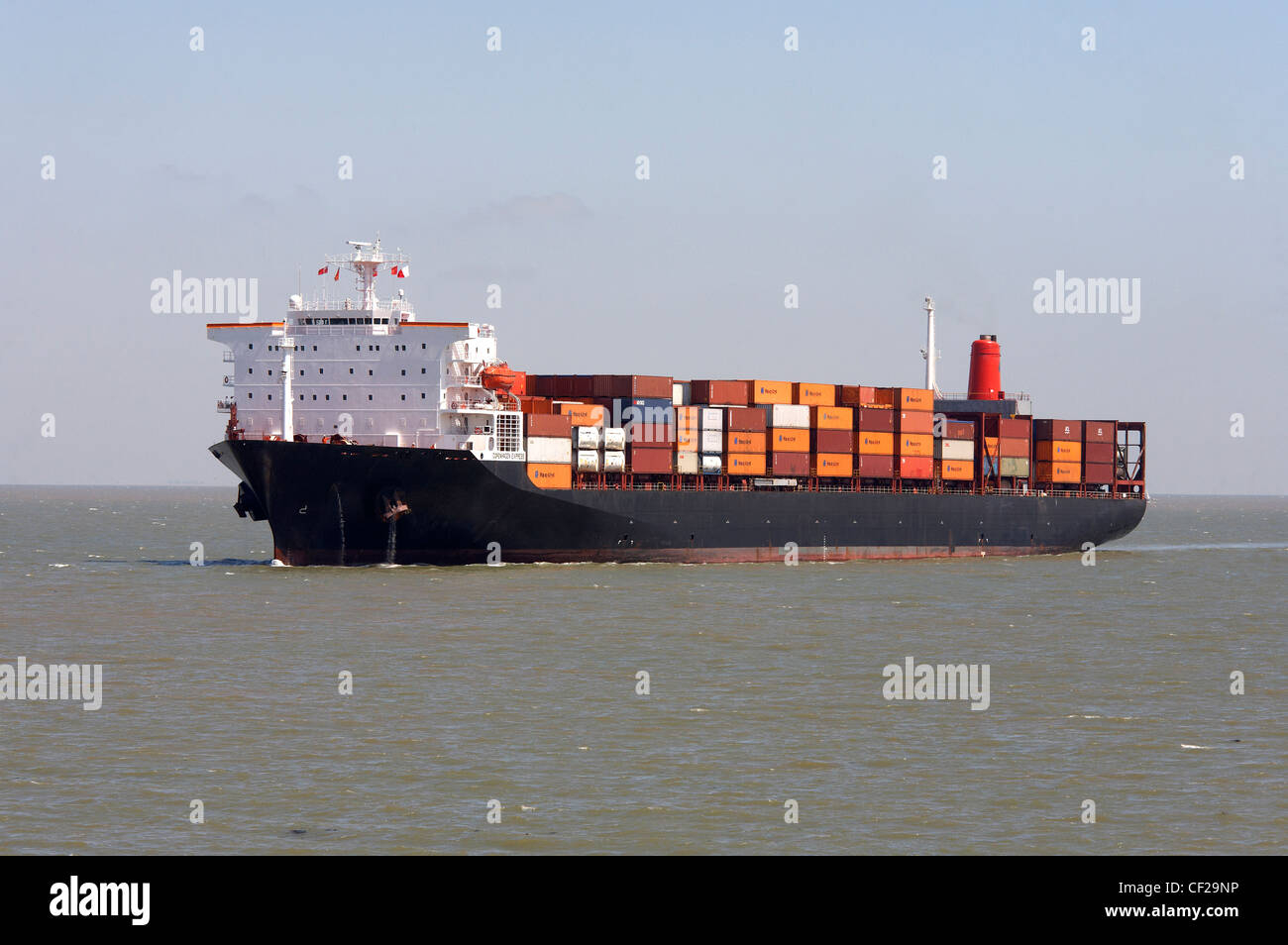 A container ship on the River Medway Stock Photo - Alamy