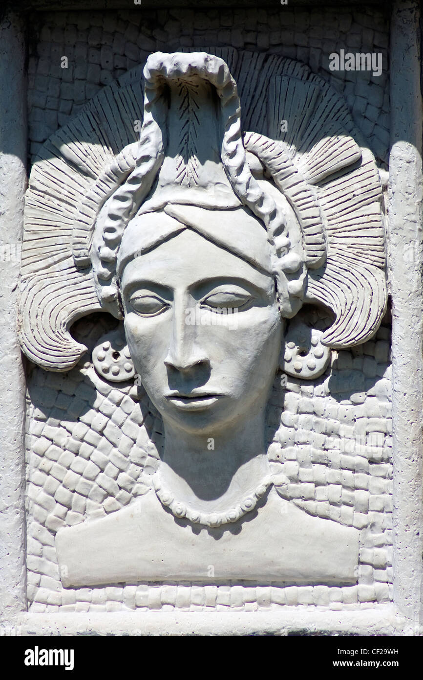 Modern mayan sculpture hi-res stock photography and images - Alamy