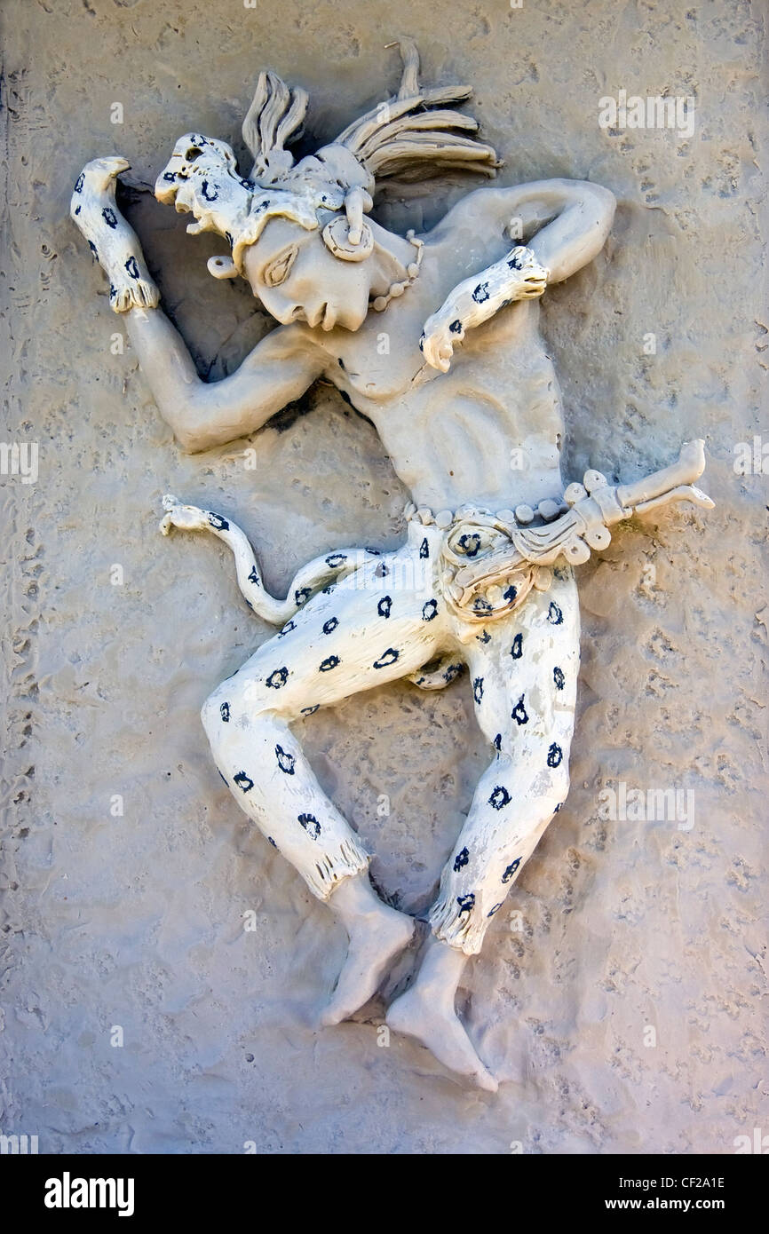Modern mayan sculpture hi-res stock photography and images - Alamy
