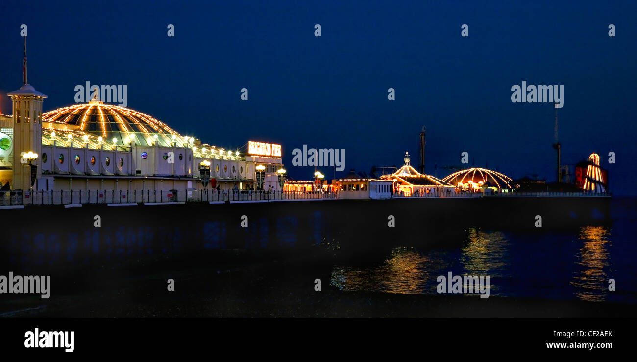 Brighton pavillion at night hi-res stock photography and images - Alamy