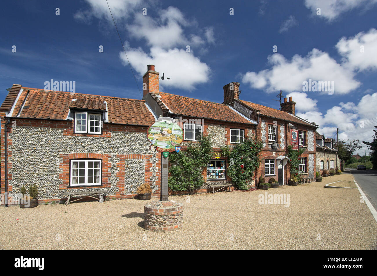 Warham village sign outside the Horse Shoes country pub Stock Photo - Alamy