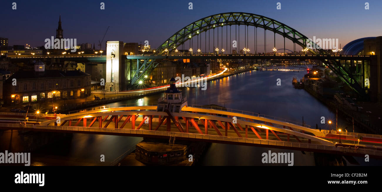 River tyne iconic landmarks hi-res stock photography and images - Alamy